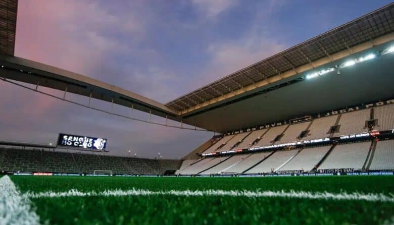 Segundo portal, Corinthians negocia novo modelo de venda de parte da ...